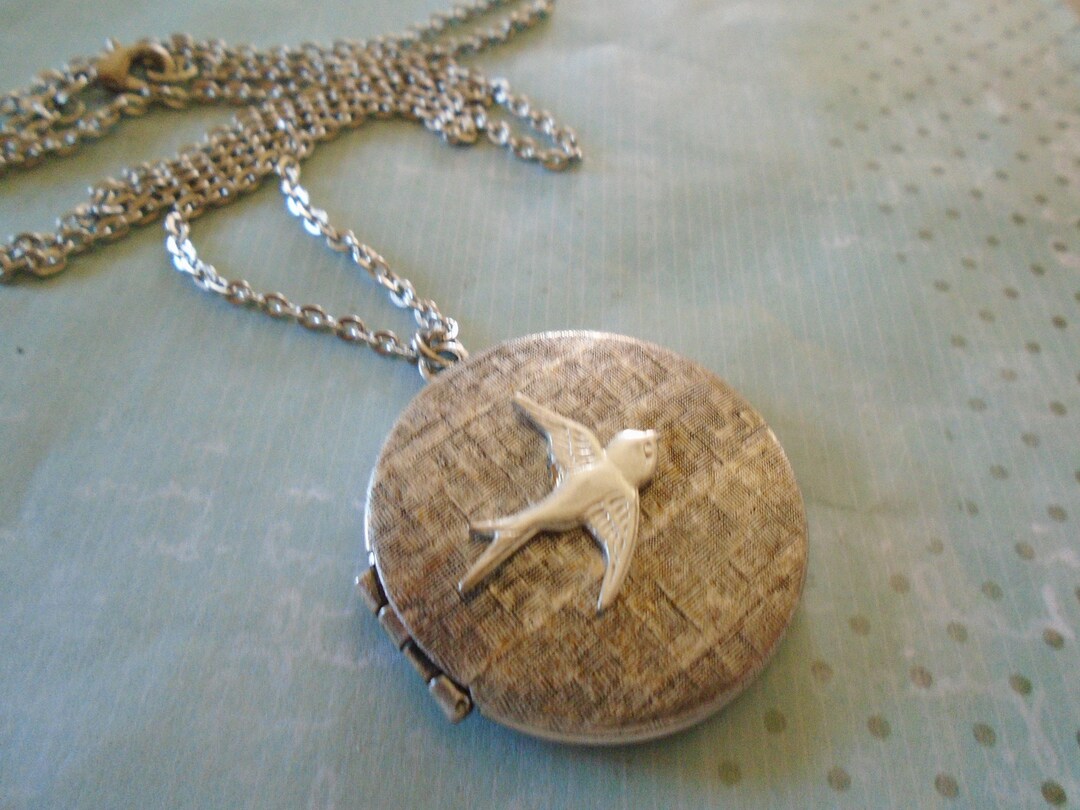 Silver Bird Locket Necklace Photo Picture Locket Silver Sparrow ...