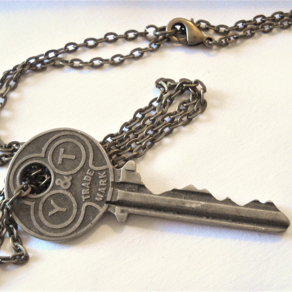 Vintage Key Necklace - Etsy