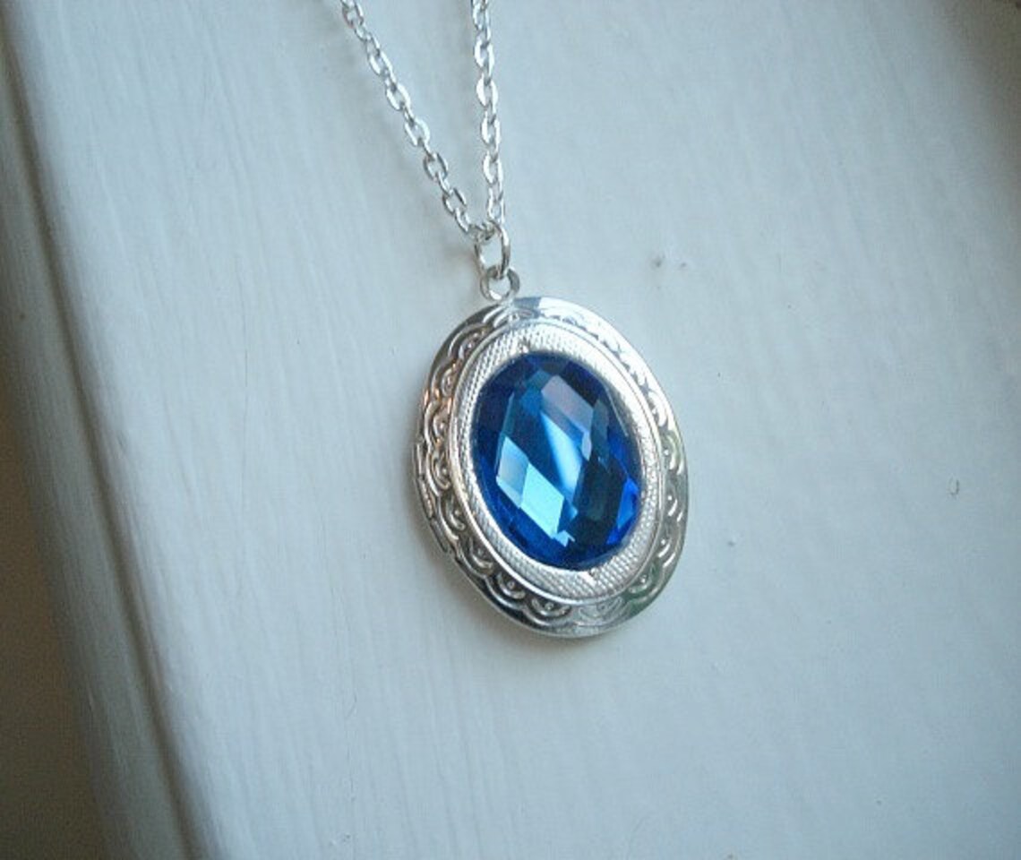 Silver Oval Locket Necklace With Blue Sapphire Jewel – Victorian Style ...