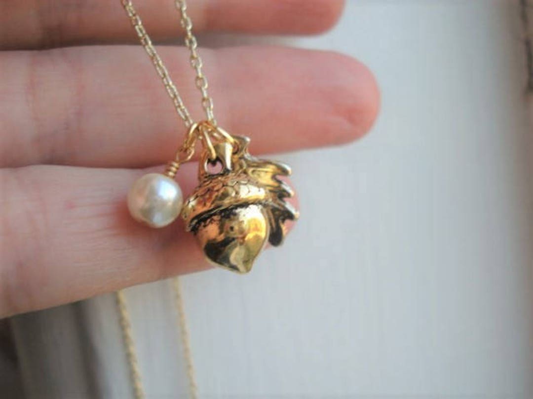 Gold Acorn Necklace With Pearl and Oak Leaf, Feminine Jewelry - Etsy