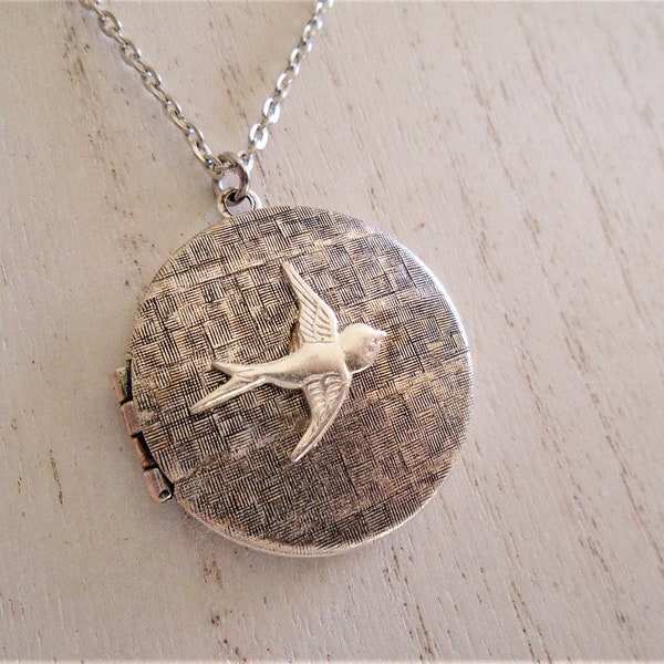 Bird Locket Necklace - Etsy