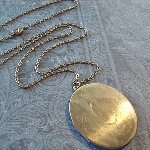 Large Oval Locket - Etsy