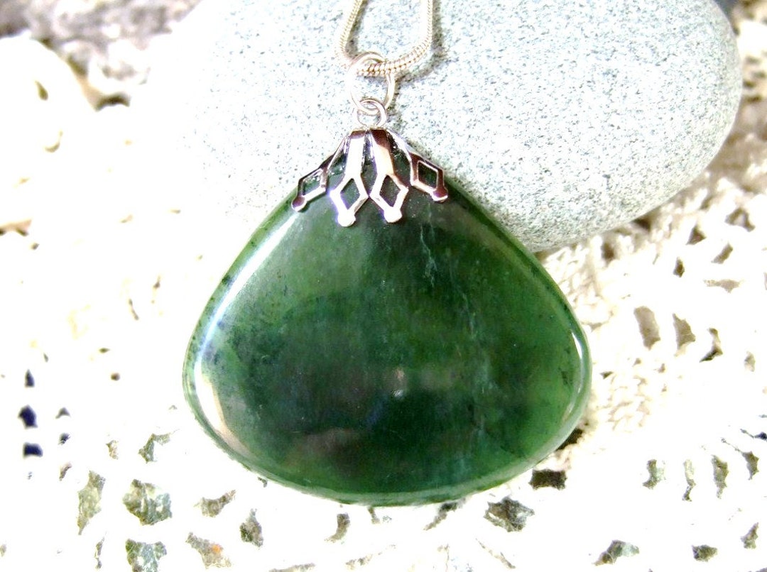 Ural Mountains Serpentine Natural Gemstone Pendant Necklace Green ...