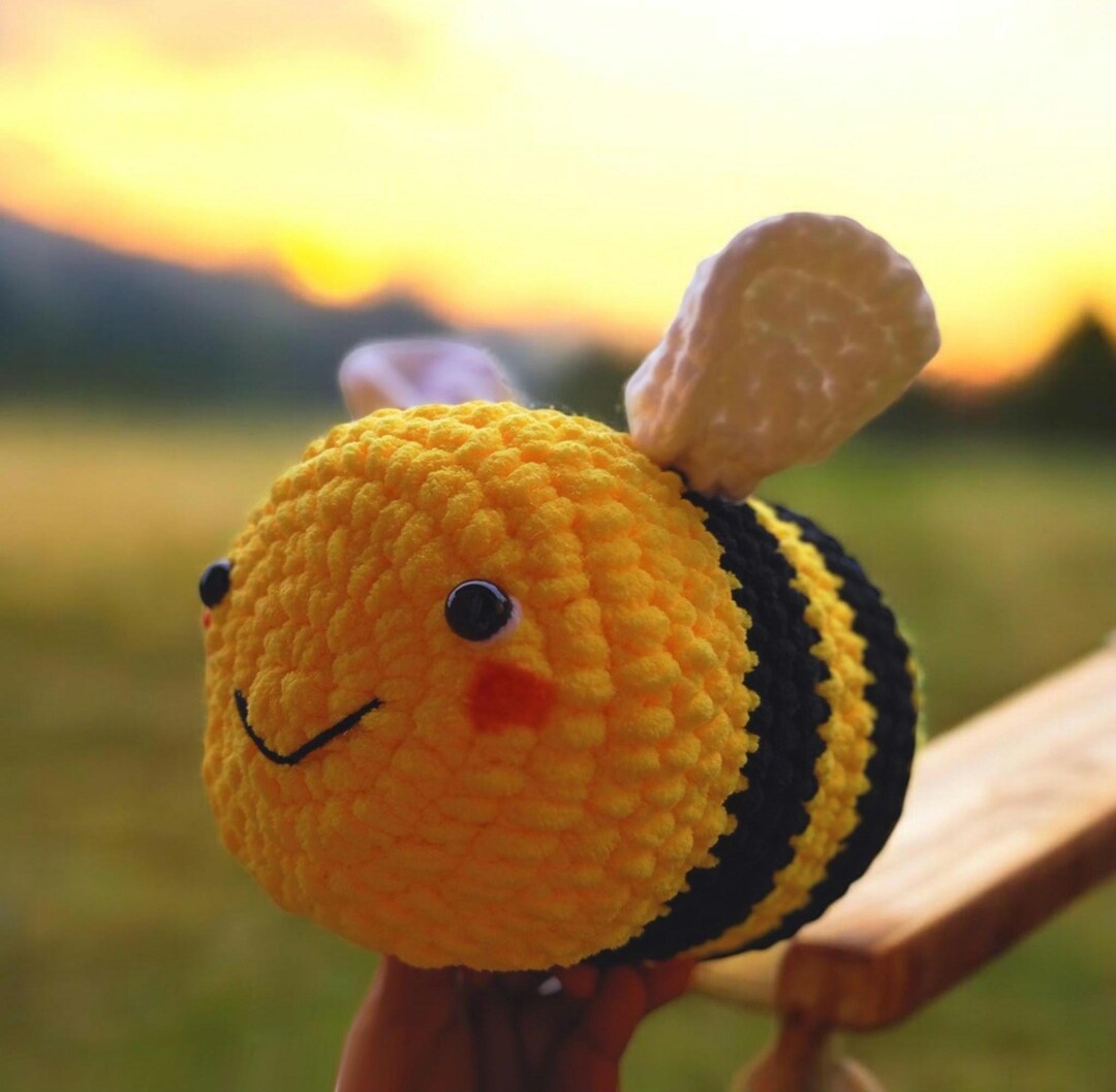Big Bumblebee Crochet Pattern | Bumblebee Amigurumi | Crochet Bee Pattern | Bumblebee Plushie ...