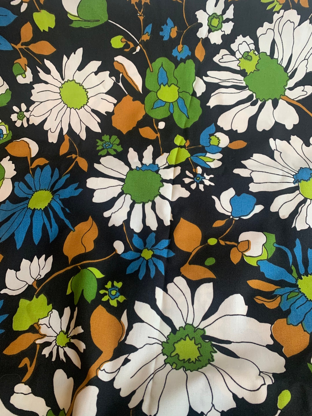 Vintage Floral Fabric, Black Background, Daisy - Etsy