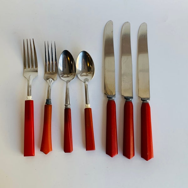 Vintage Red Bakelite - Etsy