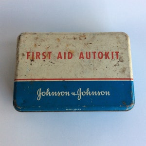 Vintage Johnson & Johnson First Aid Autokit - Etsy