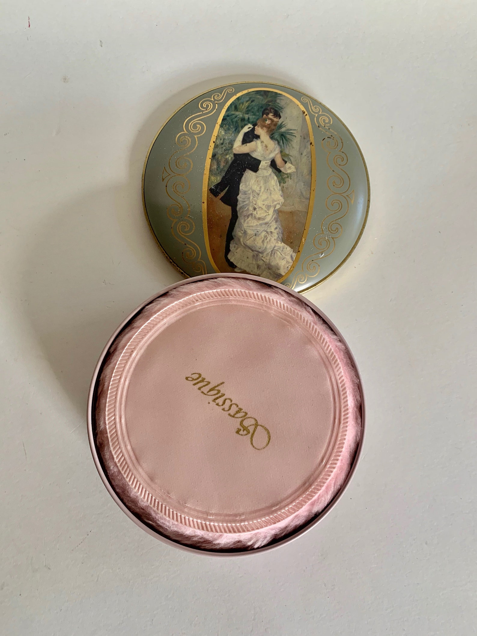 Vintage Dusting Powder Tin Sassique Keepsake Edition - Etsy