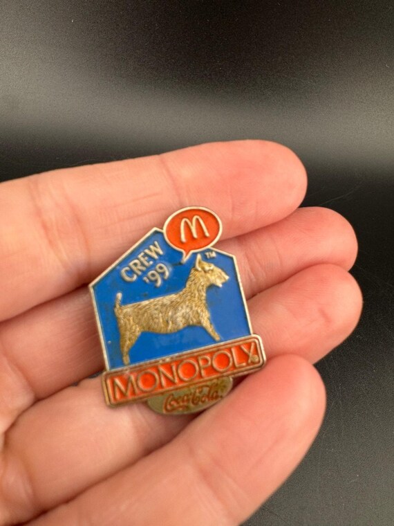 1999 McDonald's Crew Monopoly Coca-Cola Pin - Gem