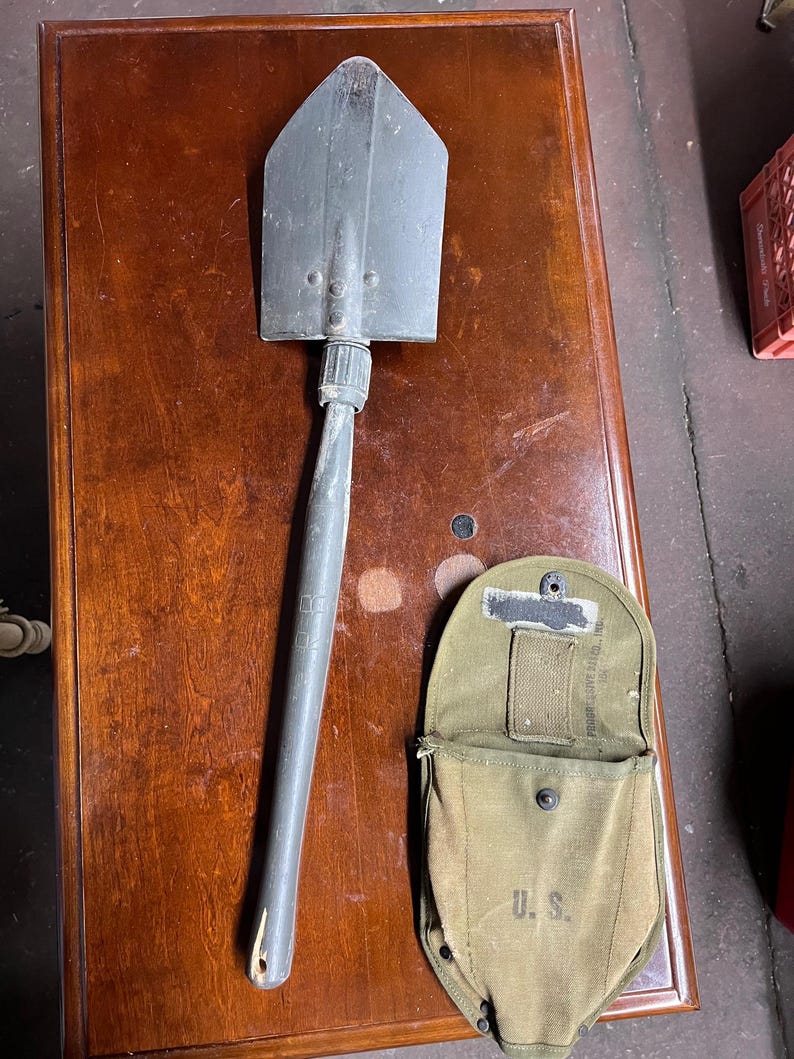 WW2 US Pioneer Shovel; Fold-able Shovel With Cover to Attach to ...