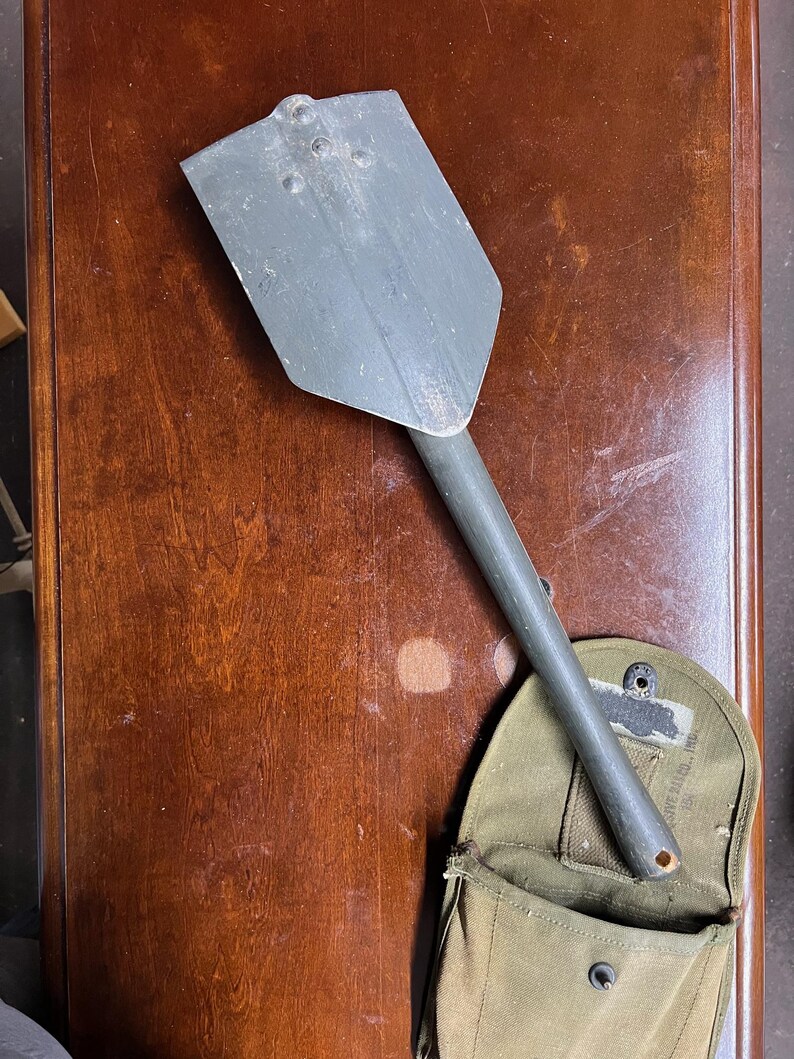 WW2 US Pioneer Shovel; Fold-able Shovel With Cover to Attach to ...