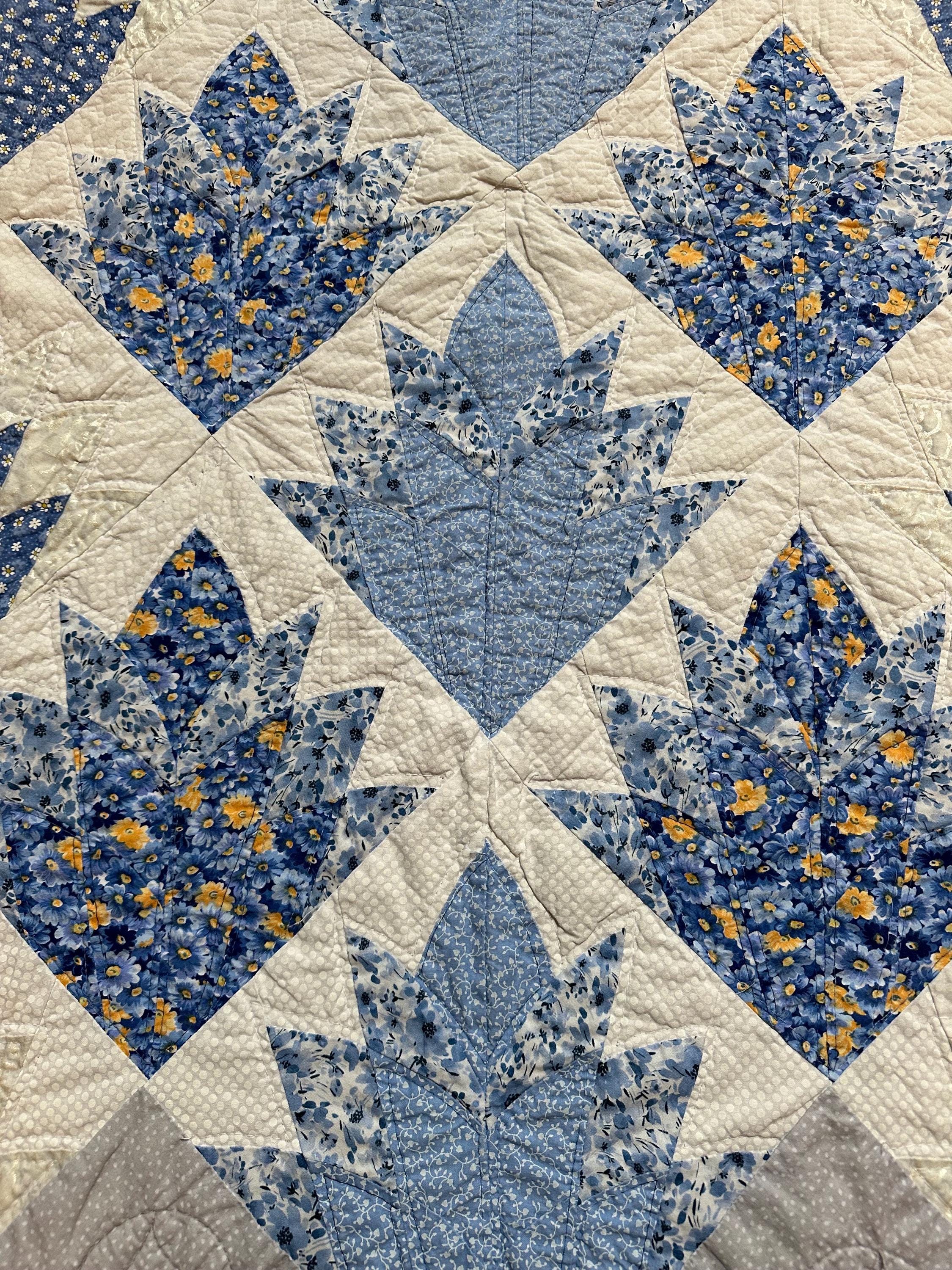 Cleopatra Fan Quilt // Gray W Light Blue // Throw // Machine Quilted - Etsy