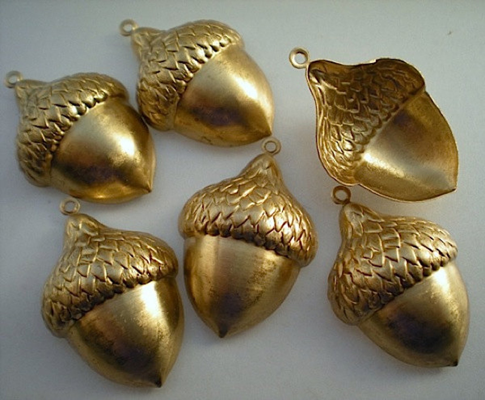 6 Large Brass Acorn Charms - Etsy