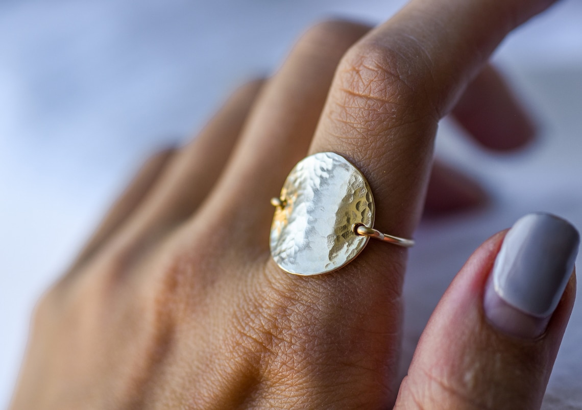 Gold Hammered Disc Ring / Circle Ring / Organic Hammered Ring | Etsy