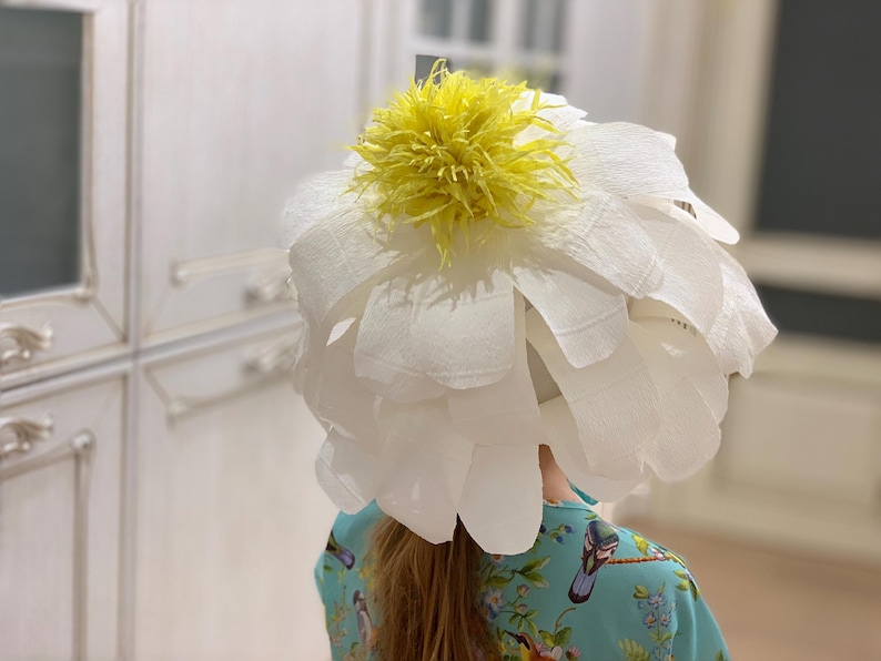 Oversized Chamomile Paper Hat: Wonderland Cosplay, Theatre Prop (16 ...