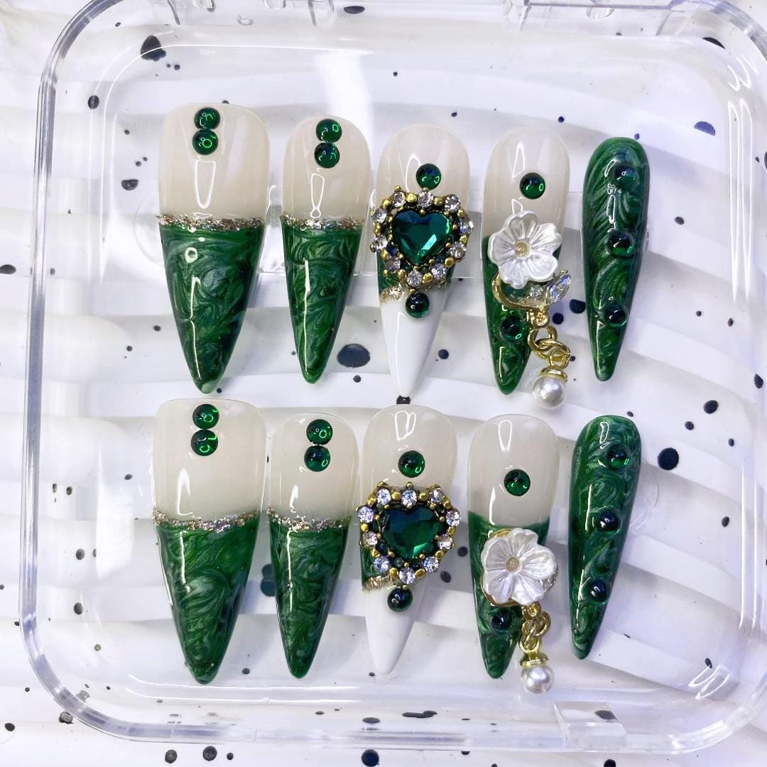 Luxury Emerald Green Press-on Nails High-impact Sparkling Miao Ethnic ...