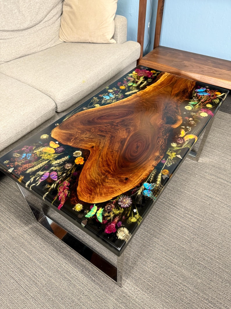 Custom Handmade Floral Resin Table, Real Pressed Flower Bouquet - Etsy