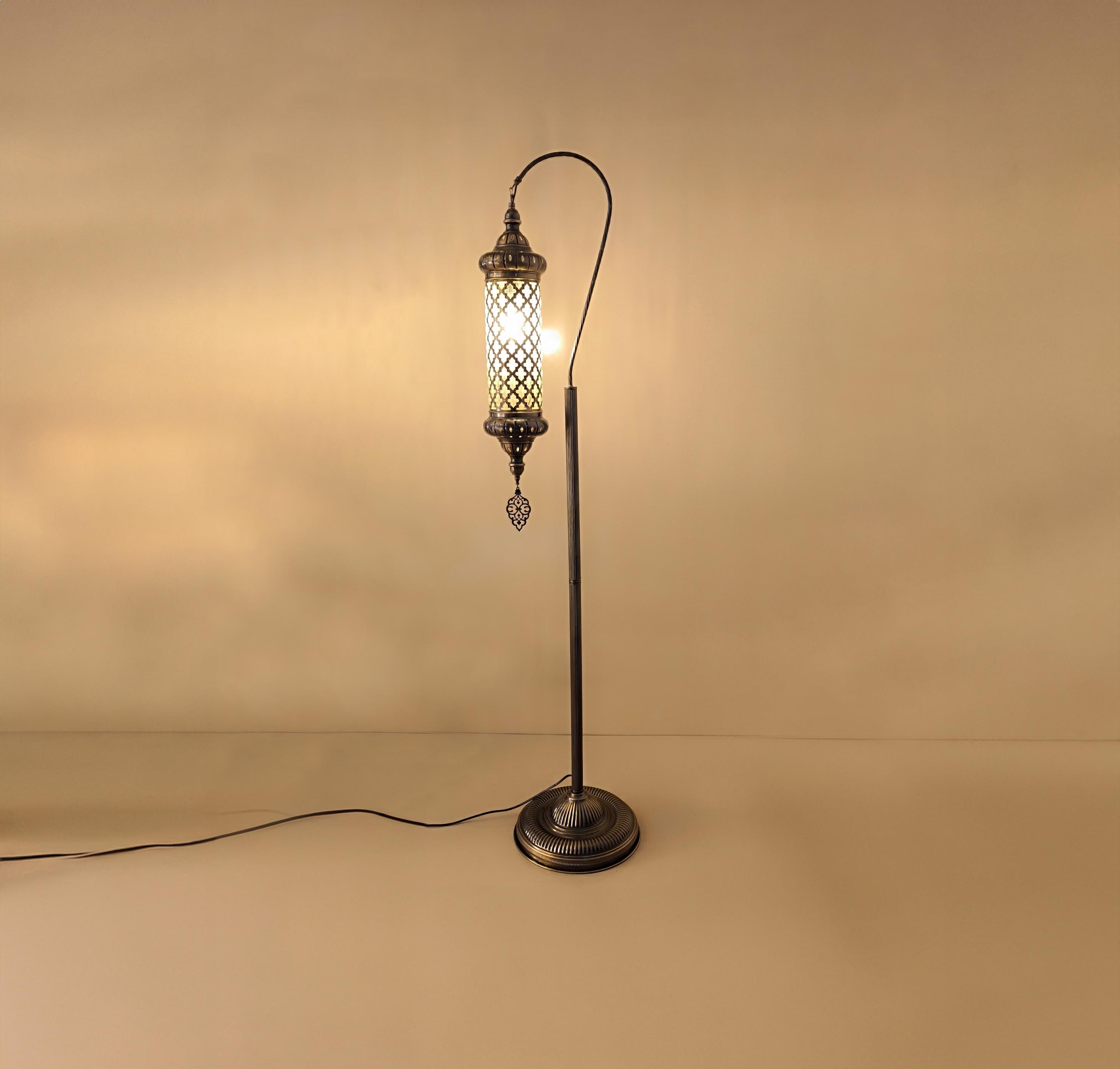 Authentic Floor Lamp, Laser Metal Big Leg Corner Lamp, Bedside Lamp ...
