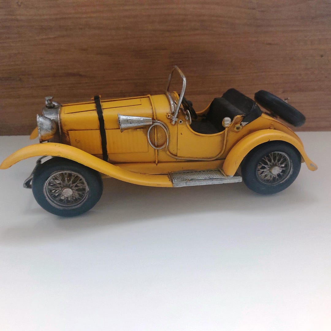Vintage-style Handmade Metal Car Model Collectors Old Car Retro Decor ...