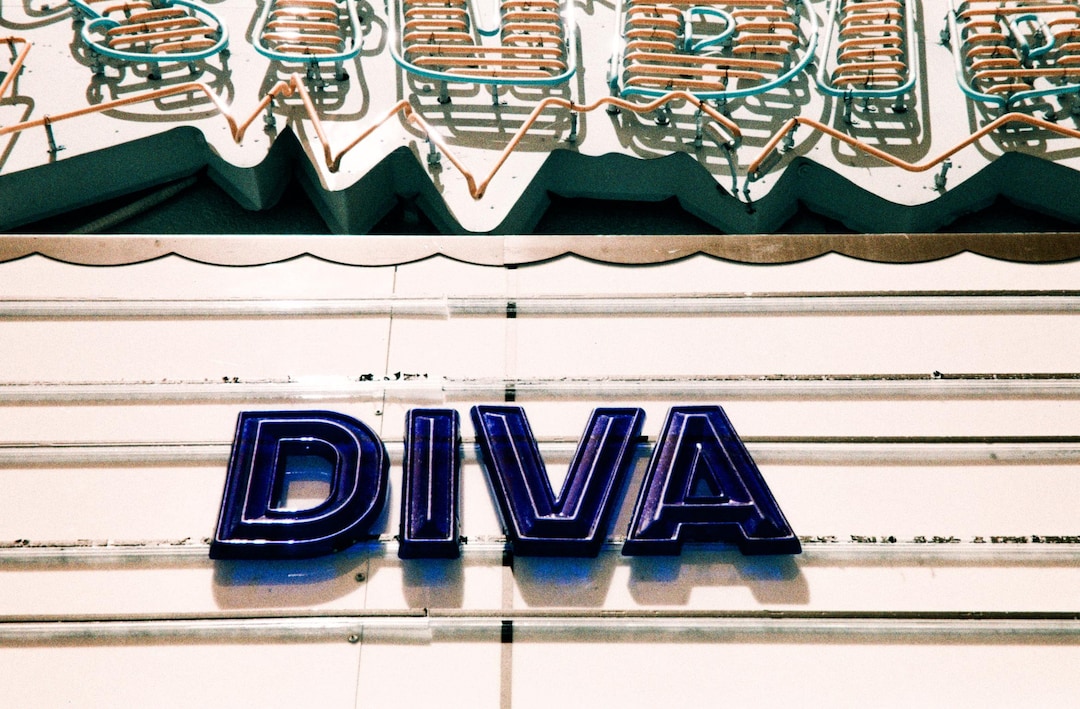 Vintage Diva Sign Photo - Etsy