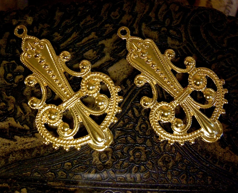 Filigree Brass Fleur De Lis Vintage Brass Stamping 2 Large - Etsy