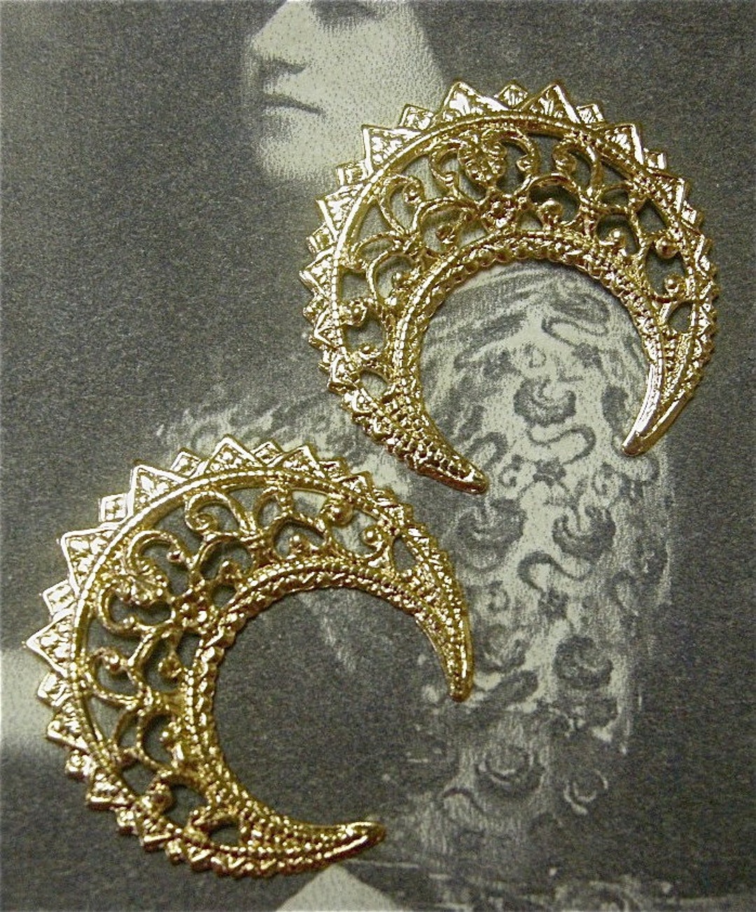 4 Crescent Filigree Findings (1 1/8 Inch) - Etsy