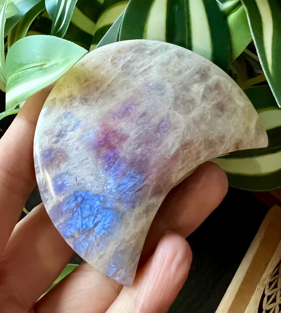 Flashy Blue Moonstone Moon Carving|moonstone Crescent Mooncarving|home ...