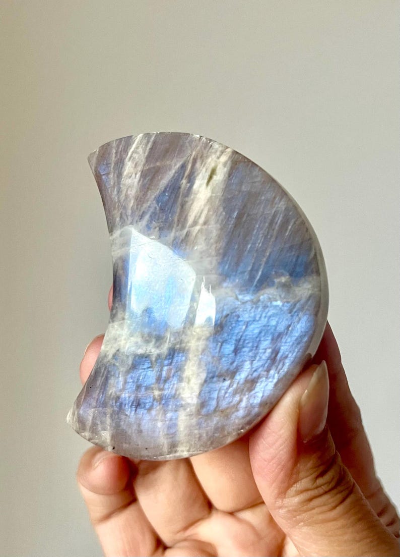Double- Side Ultra Flashy Blue Moonstone Moon Carving|moonstone ...