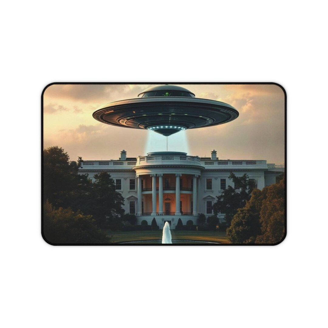 UFO Alien Desk Mat - Etsy