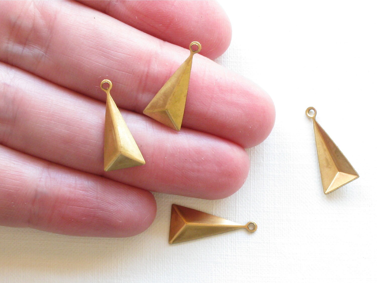 12 Faceted TRIANGLE Geometric Jewelry Charm Drops. Raw Brass - Etsy