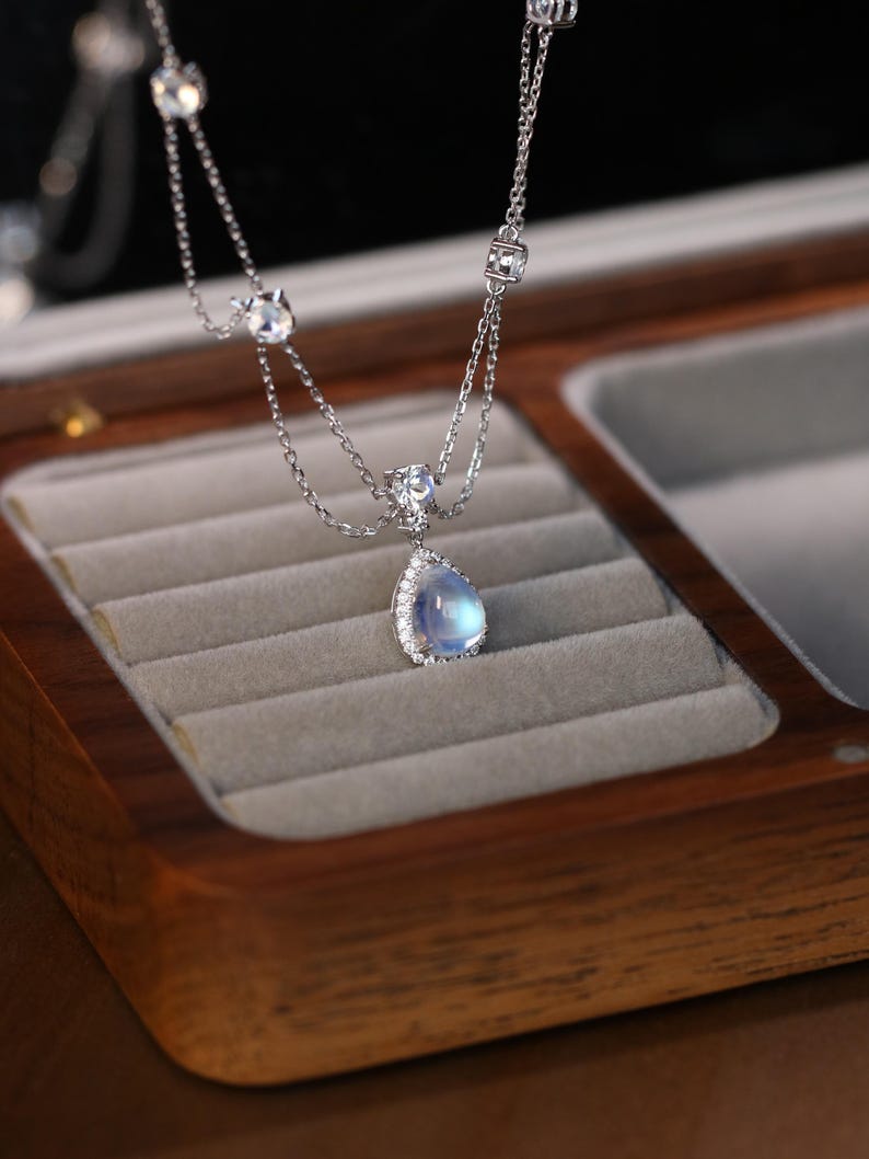 Vintage Lace Teardrop-shaped Natural Rainbow Moonstone Pendant,wedding ...
