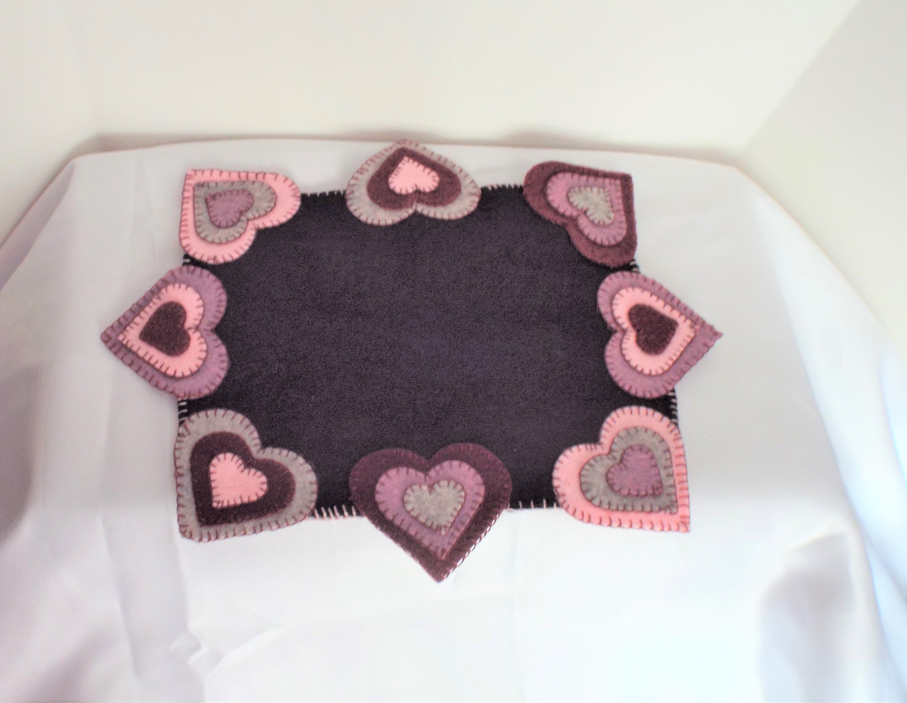 Hearts Penny Rug Wool Applique Felt Pattern Candle Mat Candlemat Rustic ...