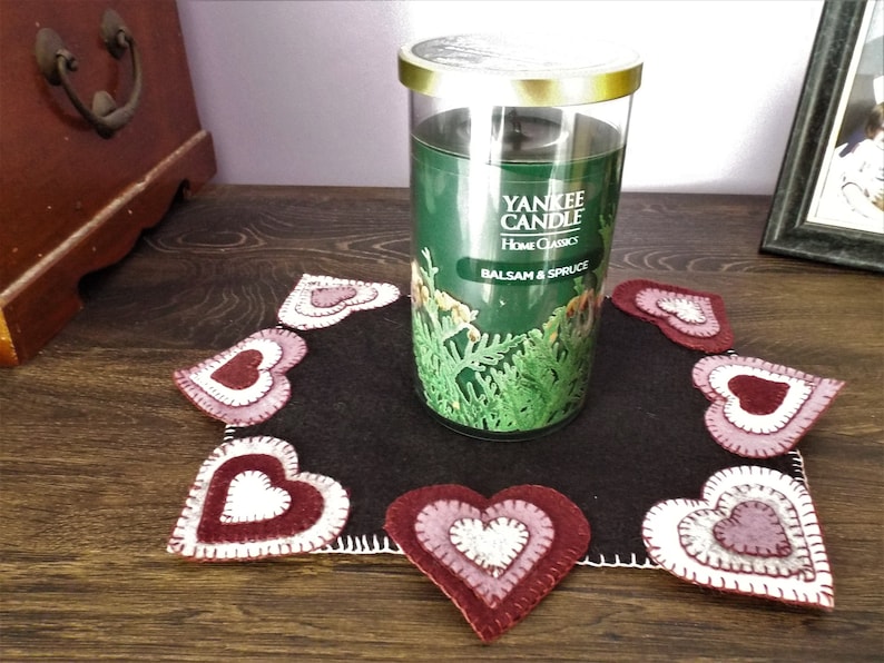 Hearts Penny Rug Wool Applique Felt Pattern Candle Mat Candlemat Rustic ...