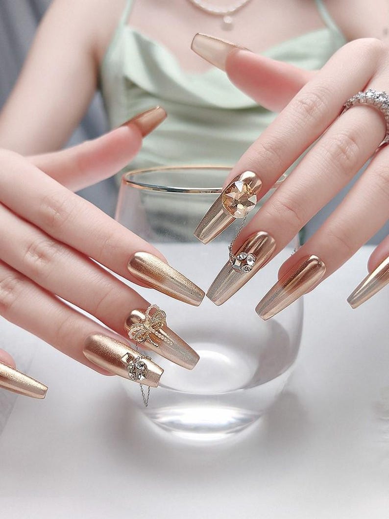 Luxury Golden Glitter Press on Long Coffin Acrylic Press on Rhinestone ...