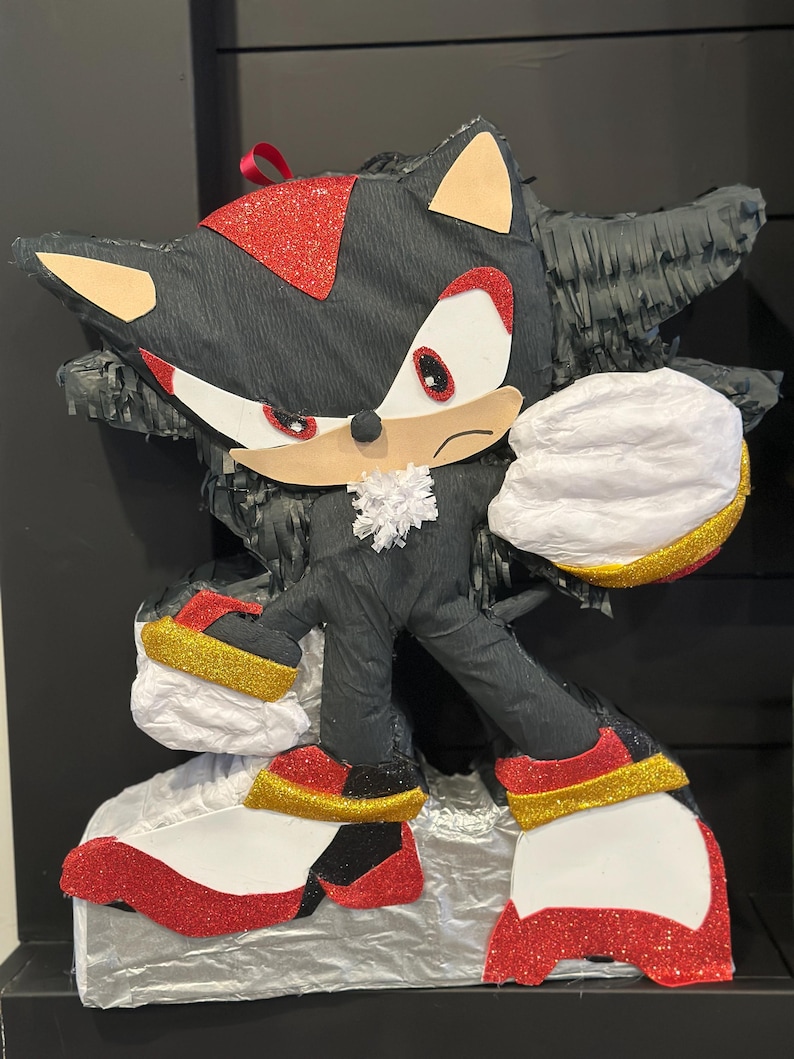 Shadow Inspired Pinata, Pinata De SONIC, Sonic Inspired Craft, Sonic ...