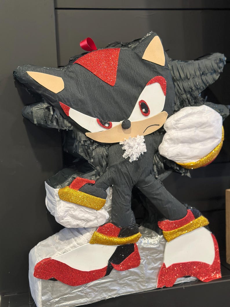 Shadow Inspired Pinata, Pinata De SONIC, Sonic Inspired Craft, Sonic ...