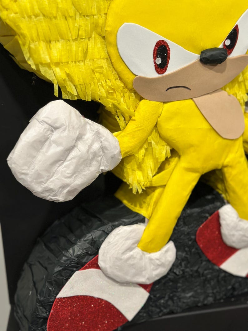 Super Sonic Handmade Pinata, Pinata De SUPER SONIC, Sonic Amarillo ...