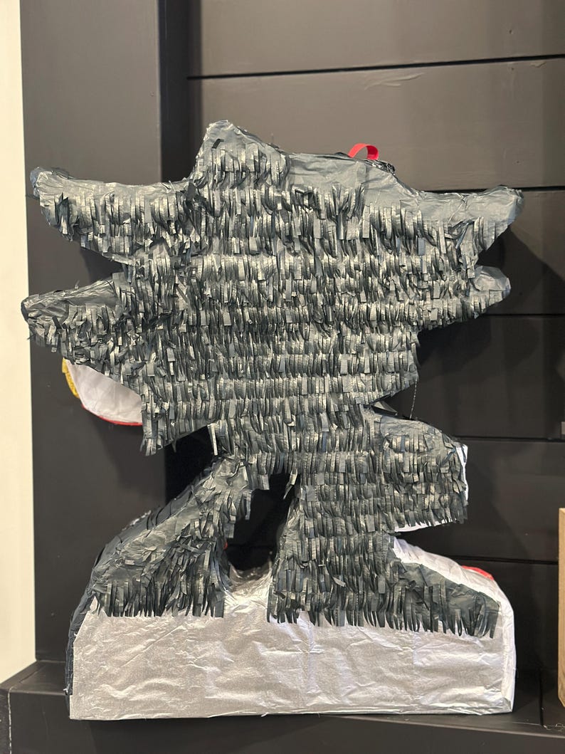 Shadow Inspired Pinata, Pinata De SONIC, Sonic Inspired Craft, Sonic ...