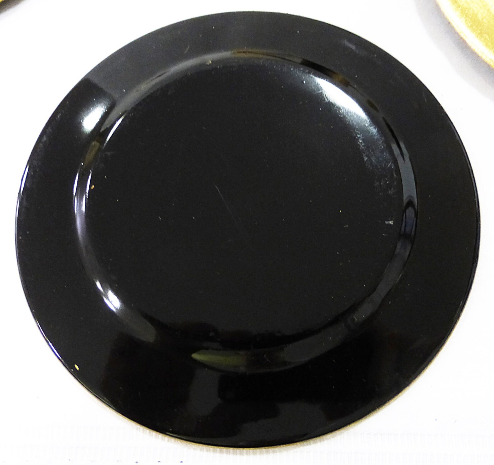 Vintage Plastic Golden Box With Set of 6 Golden 5 Plates - Etsy