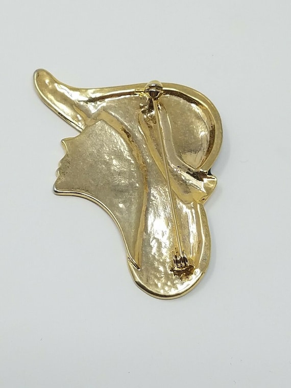 Vintage woman face gold tone enamel pin brooch - Gem