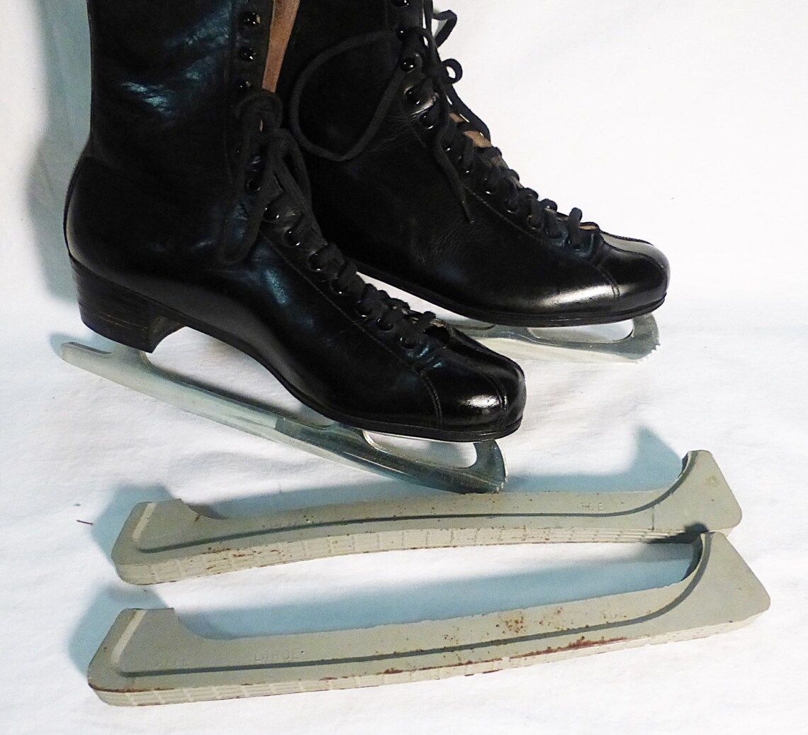 Vintage Ladies Figure Ice Skates Womens Shoes Sheffield Steel Great ...