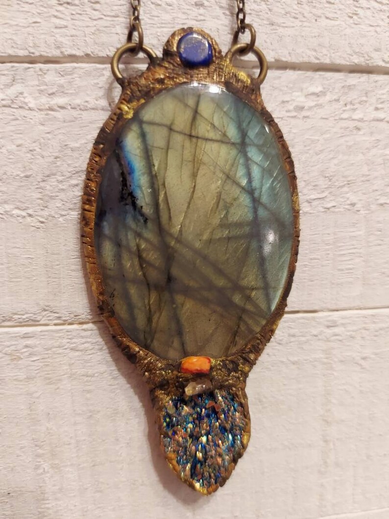 Labradorite Oval Amulet Cabachon Necklace of Snow White's - Etsy