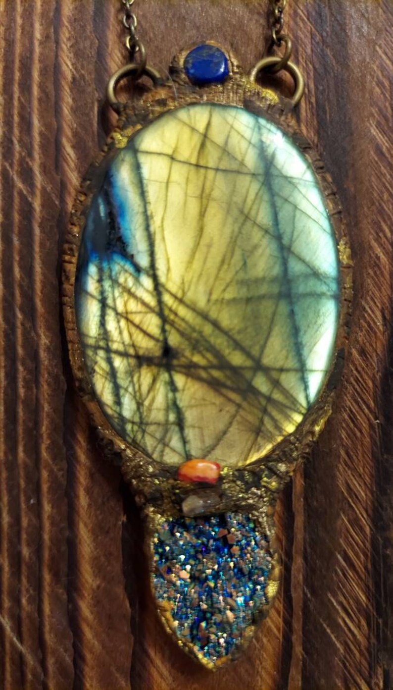 Labradorite Oval Amulet Cabachon Necklace of Snow White's - Etsy