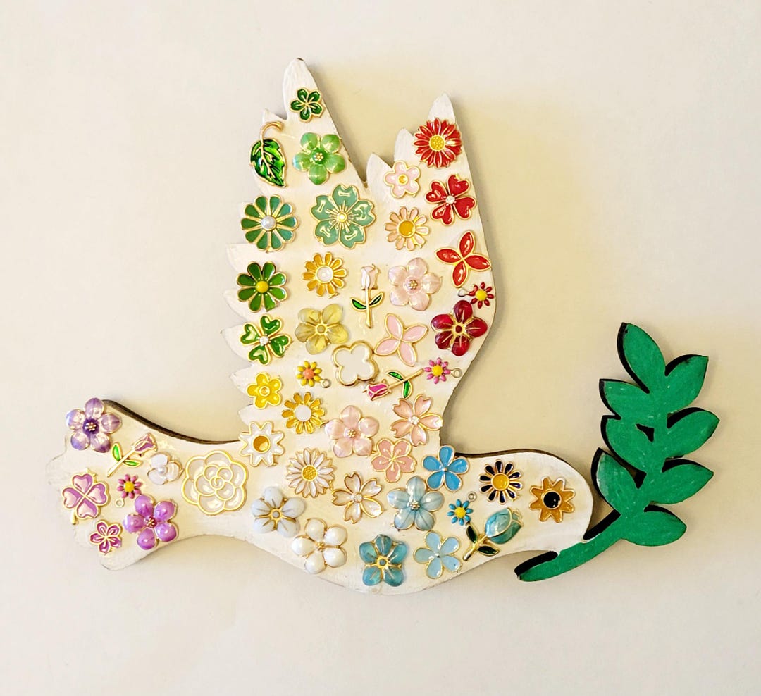 Peace Dove Wall Decor, Dove of Peace, Pentecost Dove, Right-facing ...