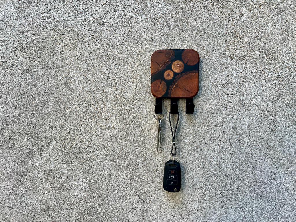 Wall Mount Key Hanger, Key Holder With Metal Hooks, Wooden/resin Key ...