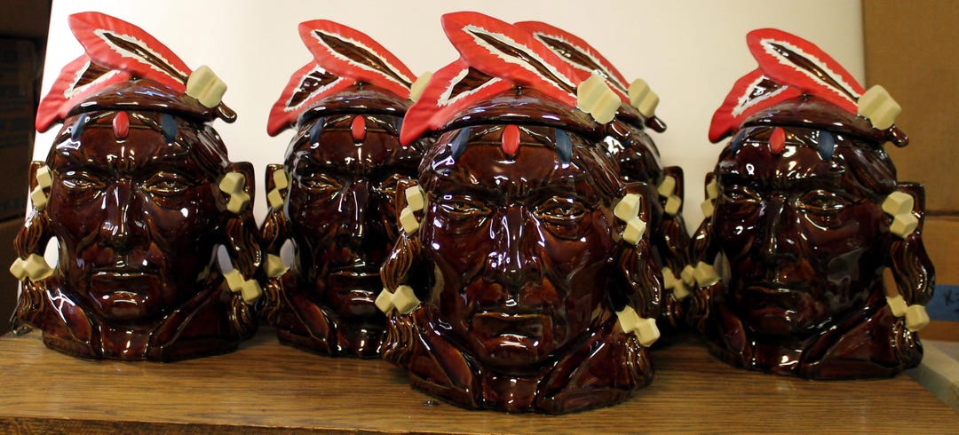 196 of 300 Native American Mccoy Cookie Jar Commemorative 1990 George ...