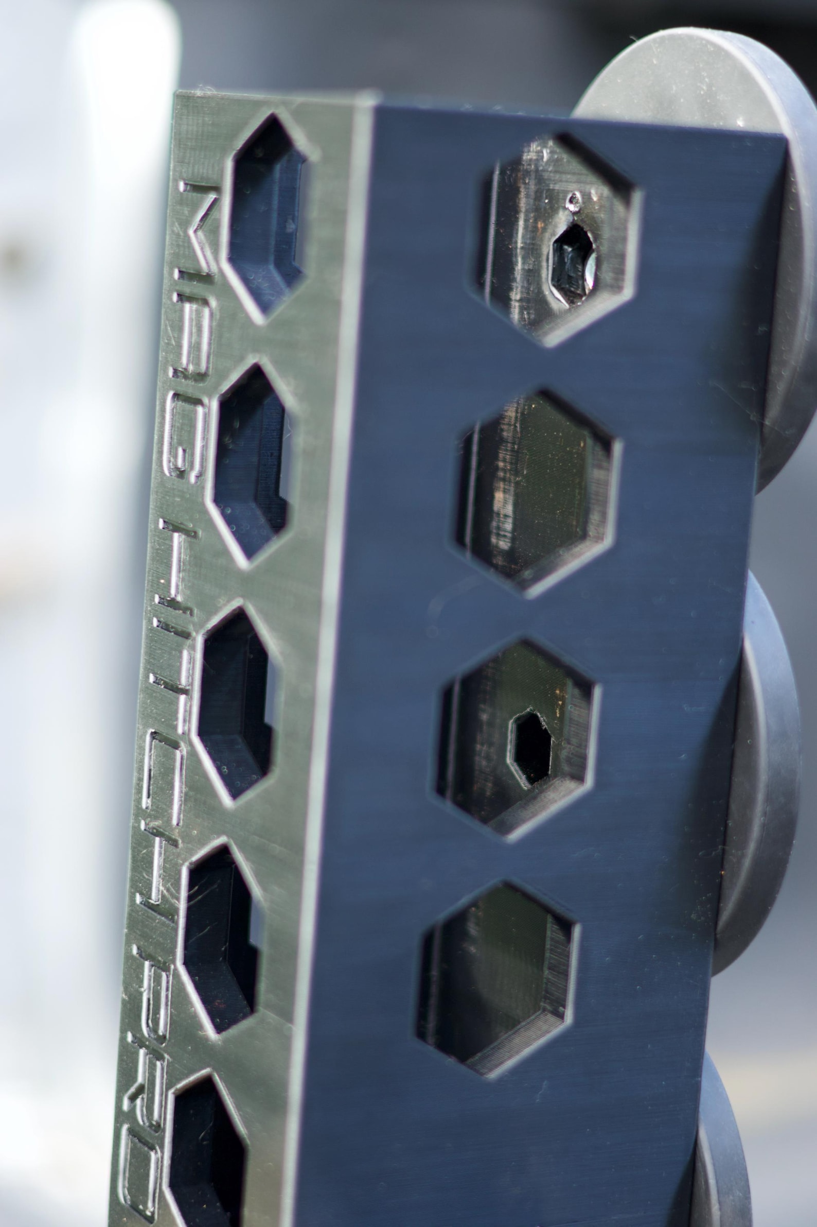 Magnetic Trailer Hitch & Pin Holder | Truck Bed Hitch Pin Organizer ...