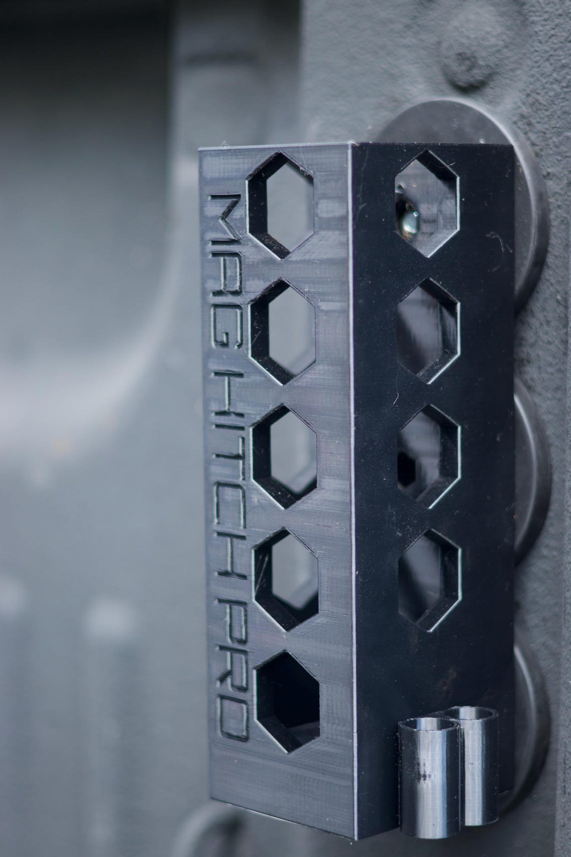 Magnetic Trailer Hitch & Pin Holder | Truck Bed Hitch Pin Organizer ...