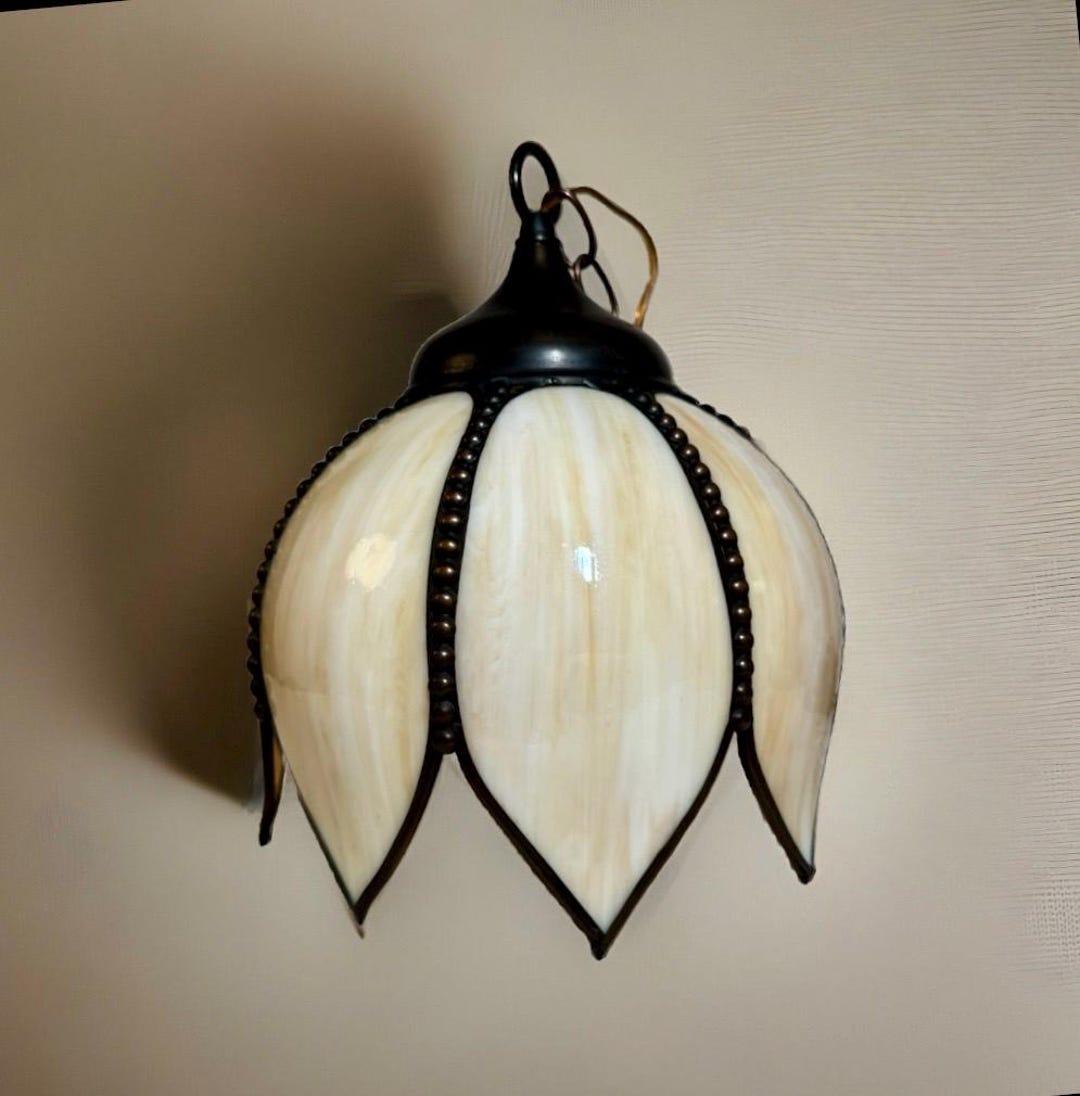 MCM Tiffany Style Tulip Slag Glass Pendant Lamp, Ivory Stained Glass ...