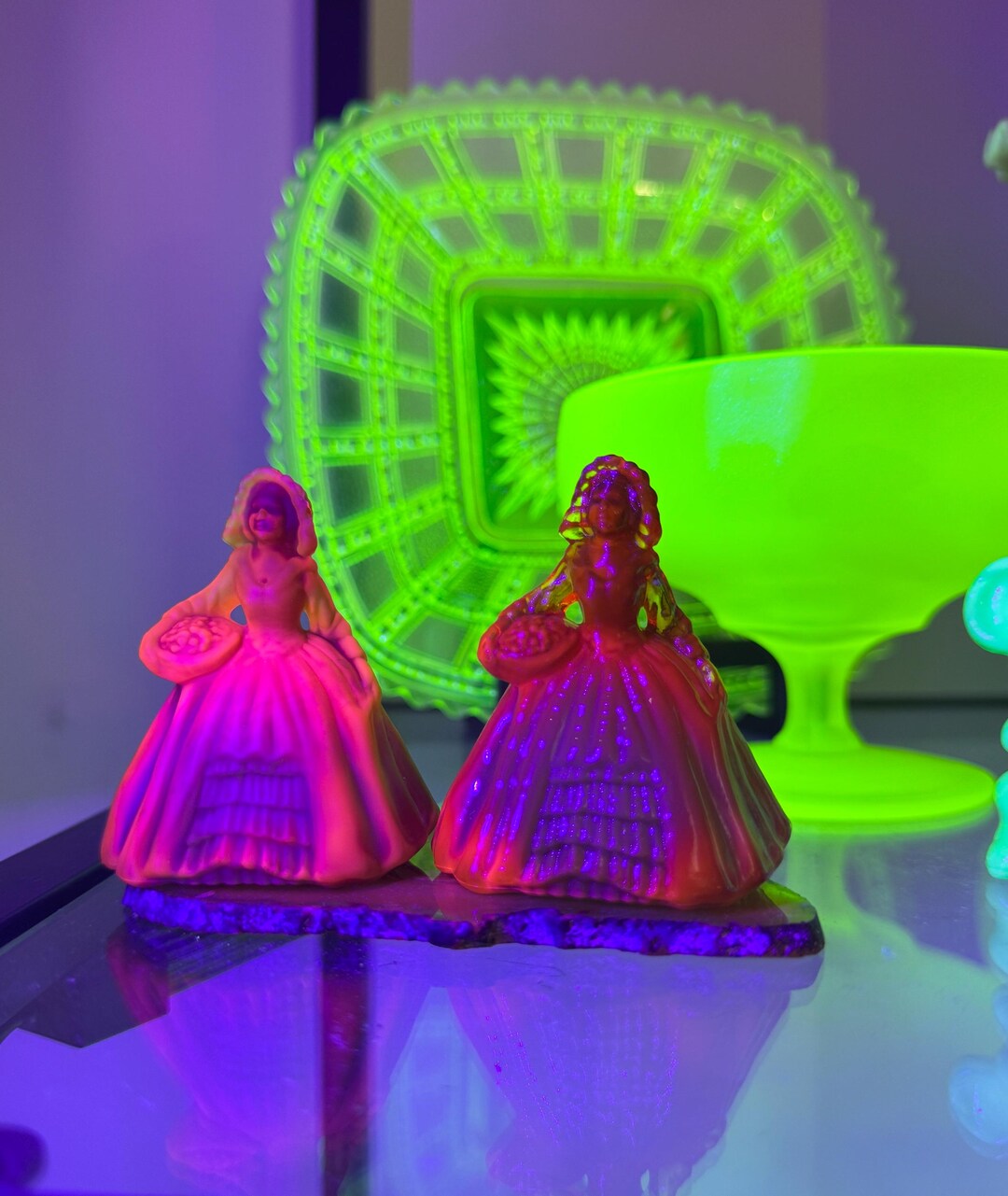 Amberina Glass Victorian Lady Figurine, Blacklight Cadmium Glow - Etsy